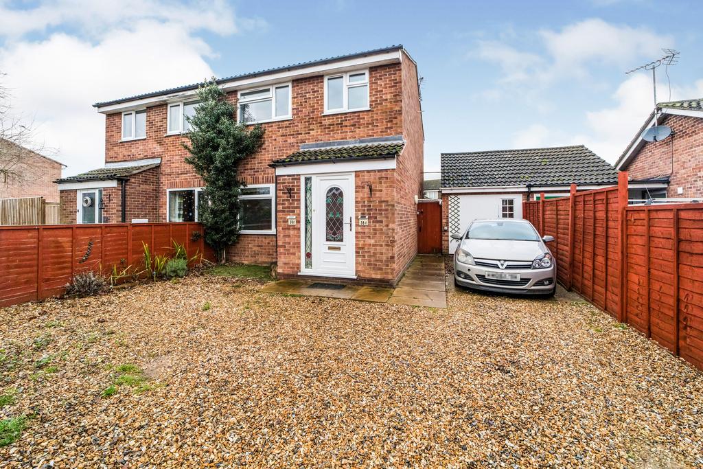 Heatherset Way, Red Lodge, IP28 3 bed semi-detached house - £1,250 pcm ...