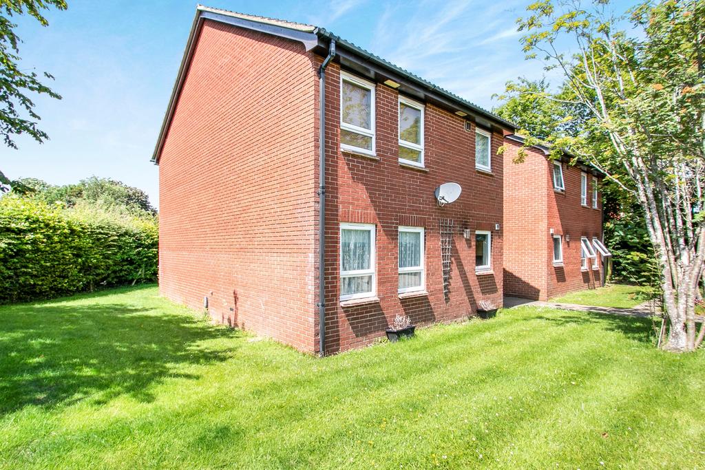 New Milton, BH25 Studio - £750 pcm (£173 pw)