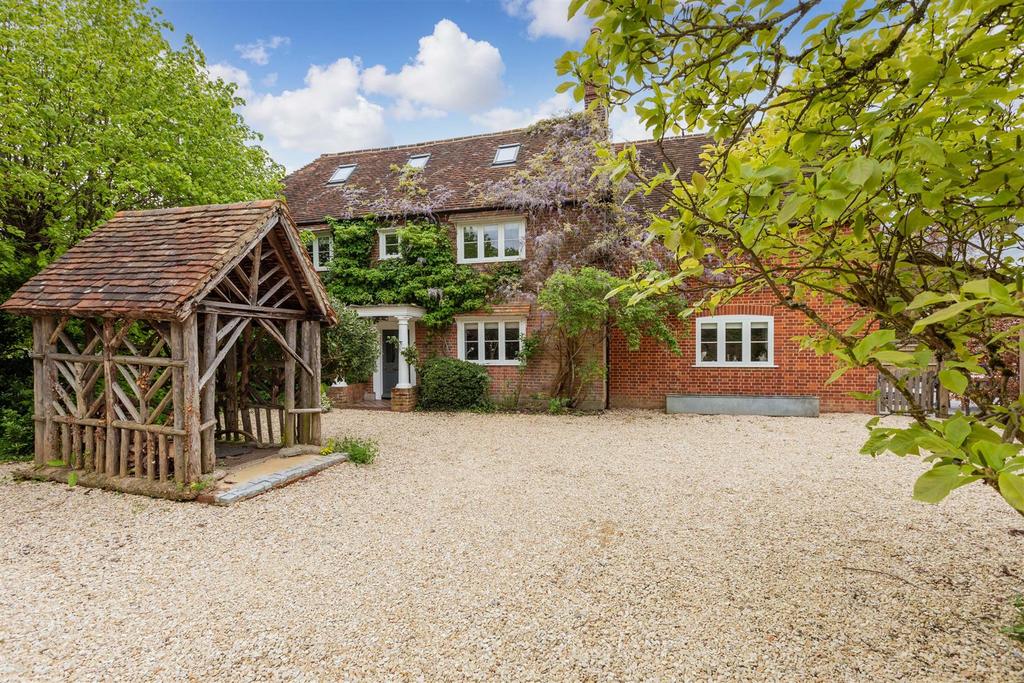 Church Lane, Henley-on-Thames RG9 5 bed detached house - £2,200,000