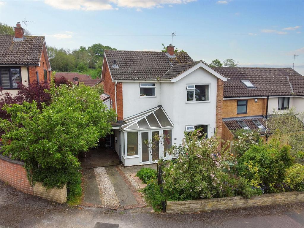 Copse Close Burton Joyce Nottingham 3 Bed Detached House £370 000