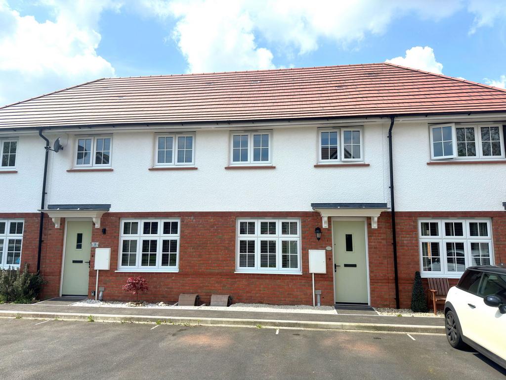 Newton Abbot TQ12 2 bed terraced house - £245,000