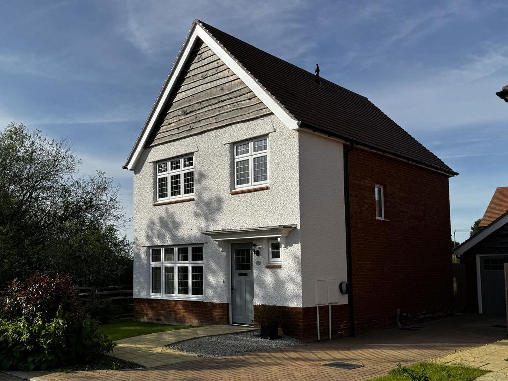 Staplehurst, Kent 3 bed detached house - £475,000