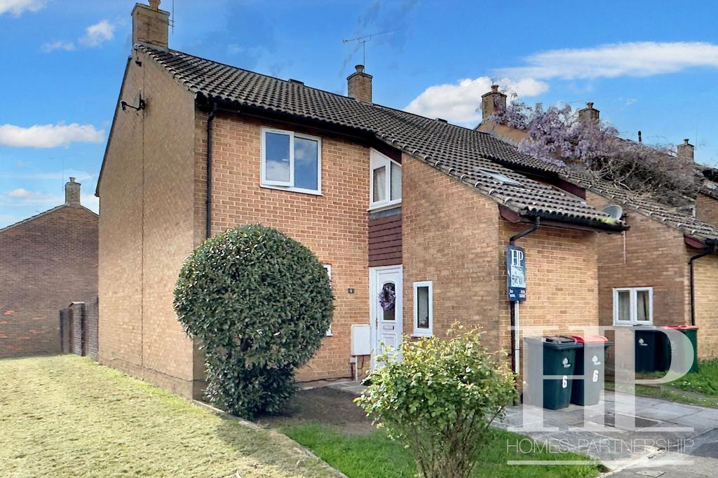 Peacemaker Close, Crawley RH11 3 bed end of terrace house - £375,000