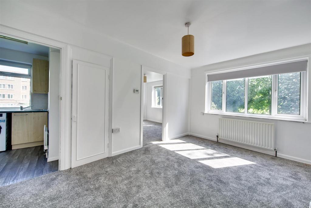 Coleman Court, Kimber Road, London 1 bed apartment - £1,350 pcm (£312 pw)