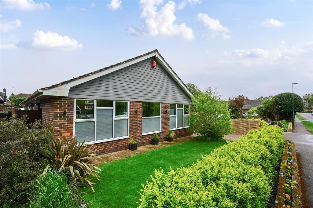 Broomfield Road, Henfield 3 bed bungalow - £695,000