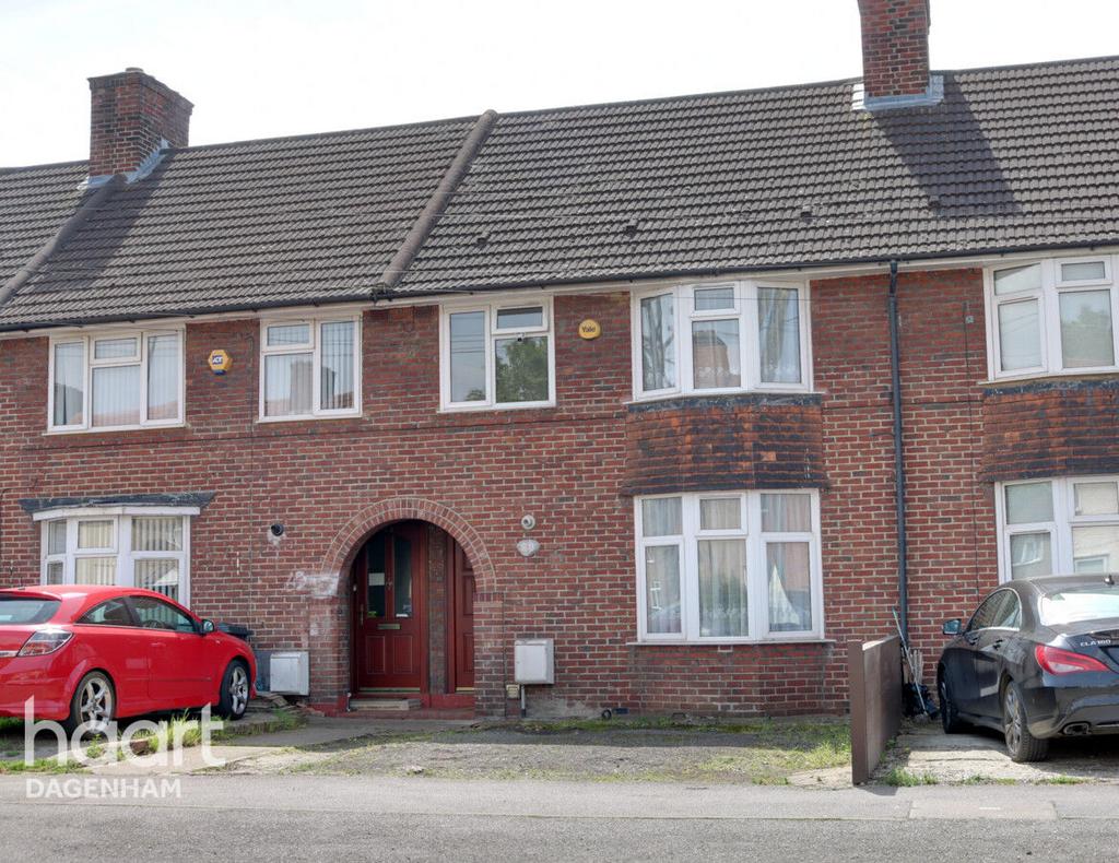 Oxlow Lane, Dagenham 3 bed terraced house - £400,000