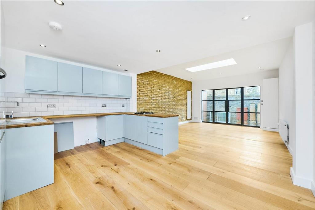 Landor Road, SW9 2 bed flat - £525,000