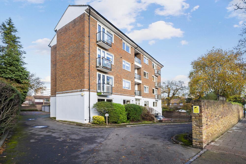 Princes Way, SOUTHFIELDS SW19 2 bed flat - £1,950 pcm (£450 pw)