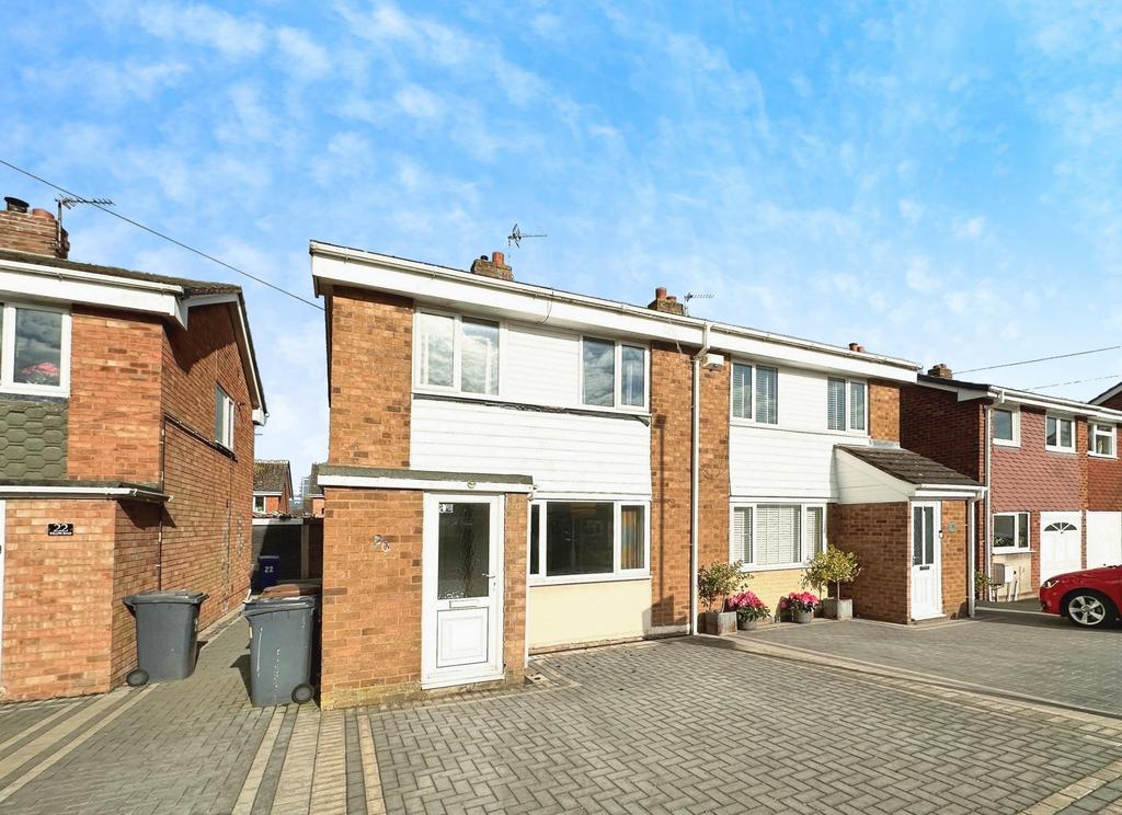 Willow Road, Barton under Needwood... 3 bed semi-detached house - £230,000