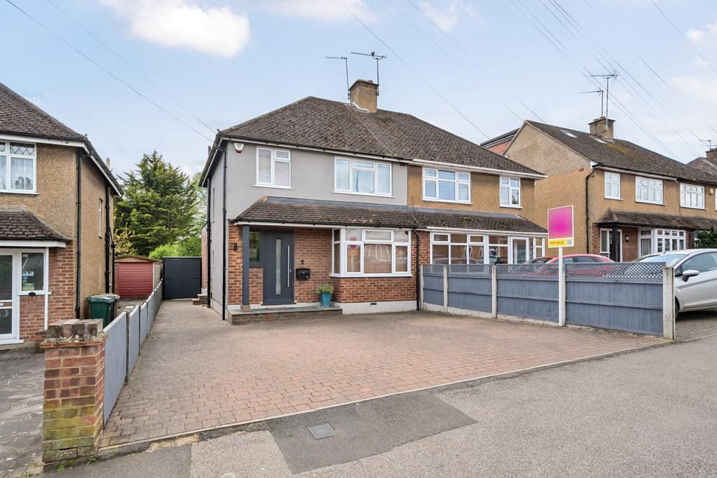 Woodland Road, Maple Cross... 3 bed semi-detached house - £650,000