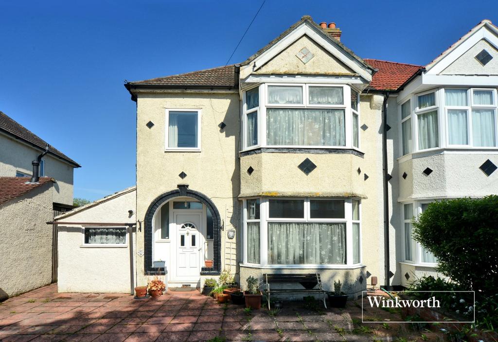 Hill Crescent Worcester Park Kt4 3 Bed Semi Detached House For Sale