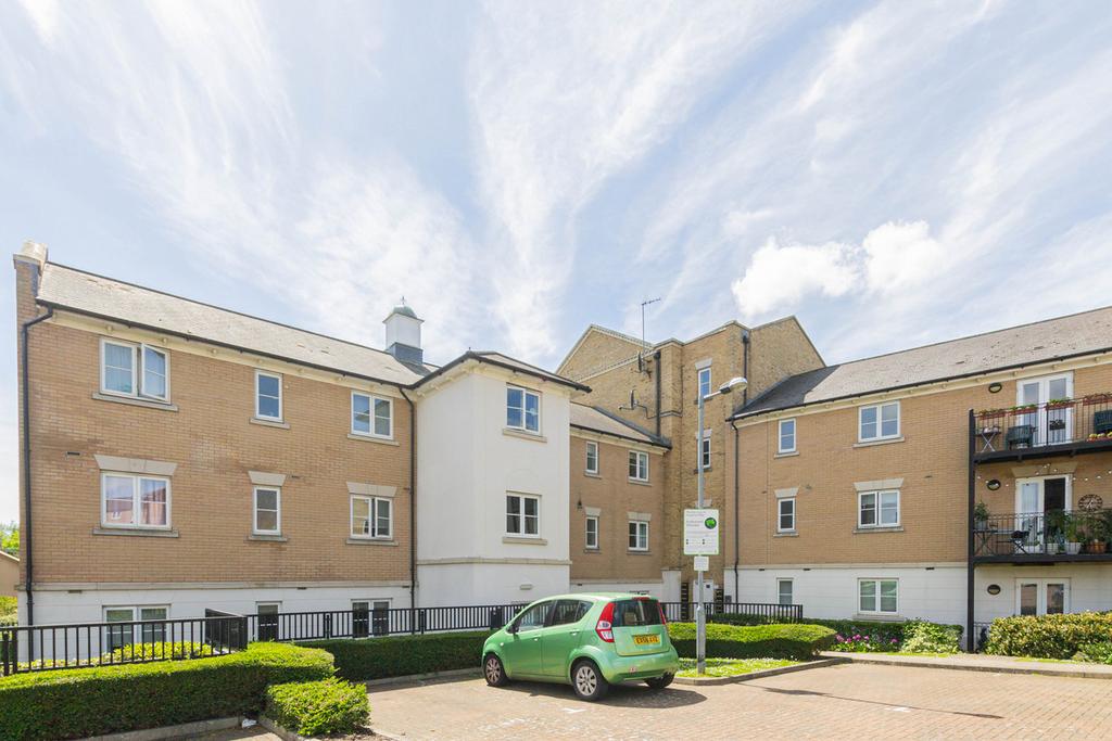 Propelair Way, Colchester, CO4 2 bed flat - £170,000