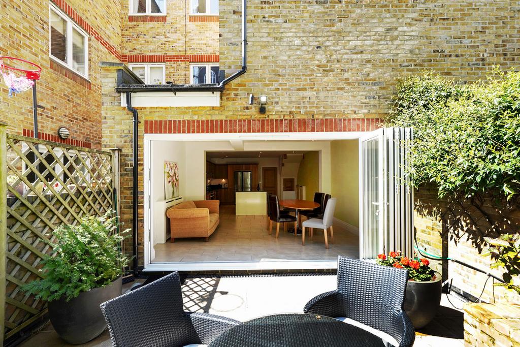 Conduit Mews, London, W2 3 bed mews - £13,867 pcm (£3,200 pw)