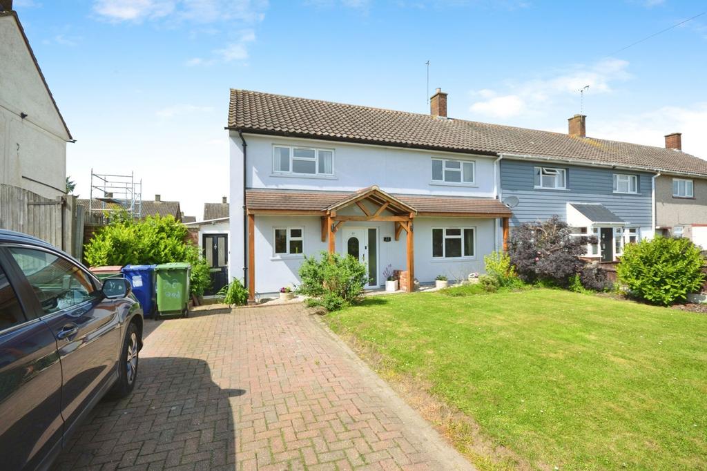 Queen Elizabeth Drive, Corringham, SS17 4 bed end of terrace house for ...