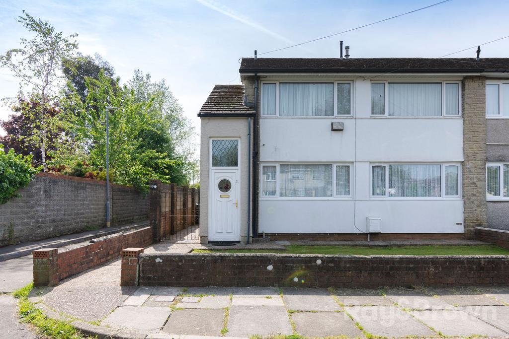 Cardiff CF14 2 bed maisonette - £220,000