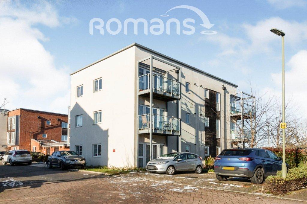 Tenzing Gardens, Basingstoke, Hampshire 2 bed apartment - £185,000