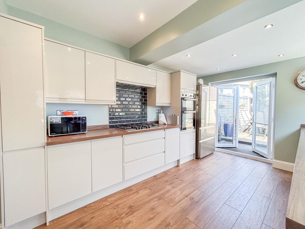 Carlton Terrace, Cross Keys, NP11 3 bed semi-detached house for sale ...