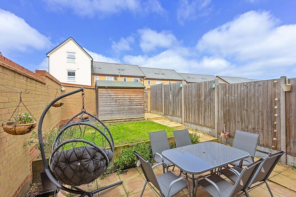 Redgrove Avenue Sittingbourne Kent 3 Bed End Of Terrace House For
