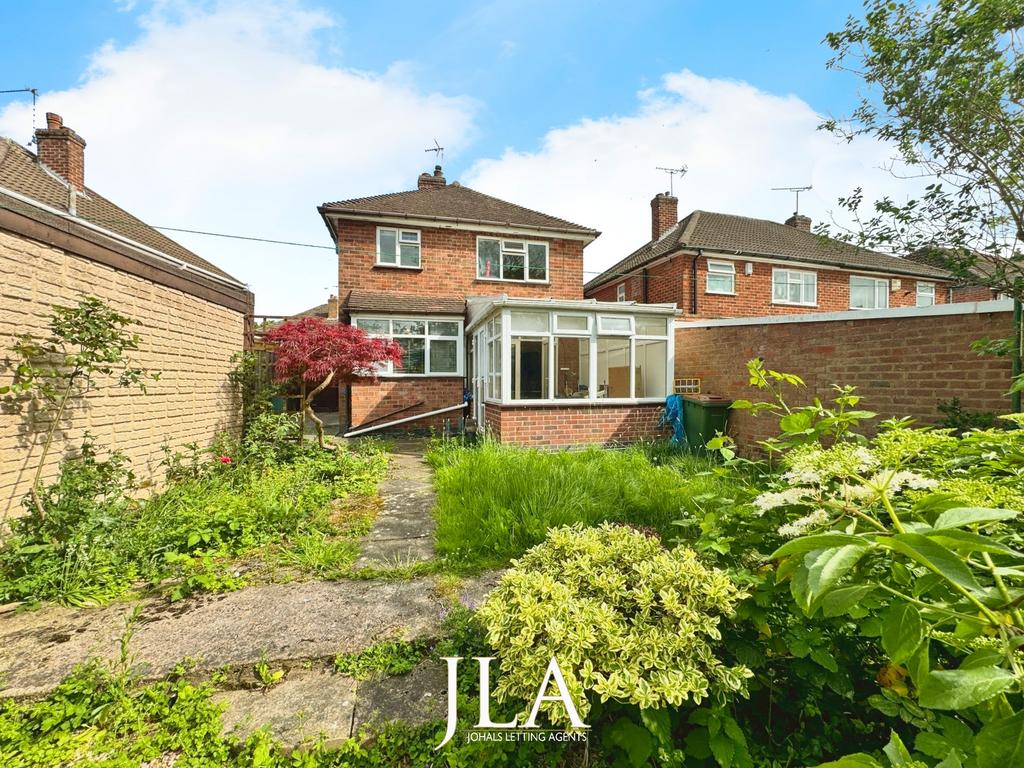 Leicester LE3 3 bed detached house to rent - £1,250 pcm (£288 pw)