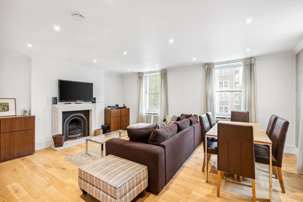 George Street, London, W1U 3 bed flat - £5,417 pcm (£1,250 pw)