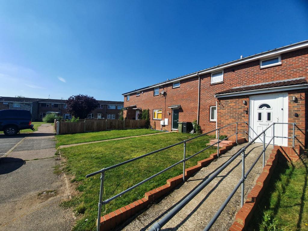 Calamint Road, Witham 2 bed property - £1,050 pcm (£242 pw)