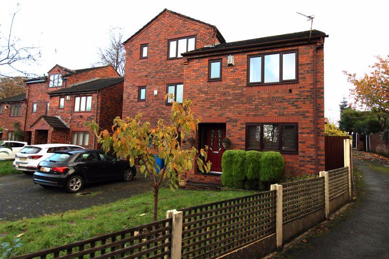 Leach Mews, Manchester M25 3 bed terraced house - £1,400 pcm (£323 pw)