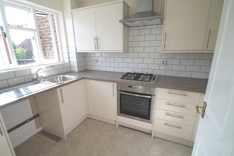 St. Annes Rise, Redhill, RH1 1 bed flat - £1,275 pcm (£294 pw)