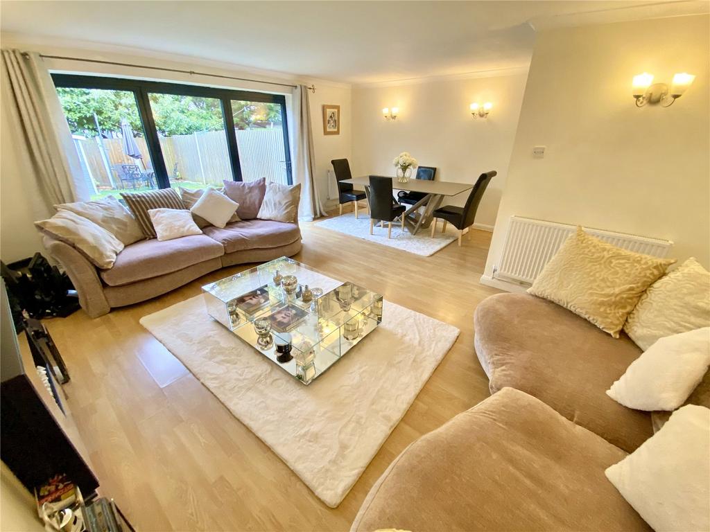 Lingey Close, Sidcup, Kent, DA15 3 bed terraced house - £485,000