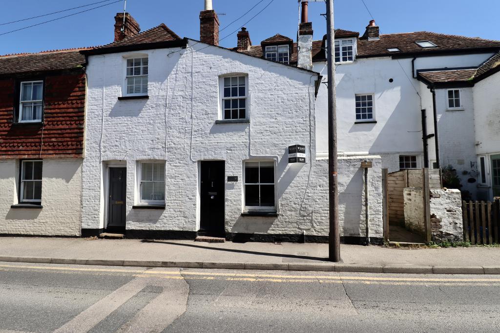High Street, Wingham, Canterbury... 3 bed terraced house for sale - £260,000