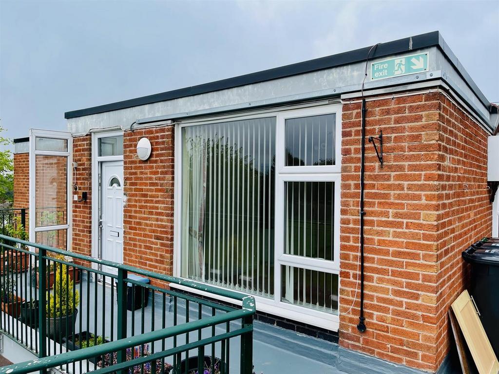 Howdon Road, Oadby, Leicester 1 bed flat - £750 pcm (£173 pw)