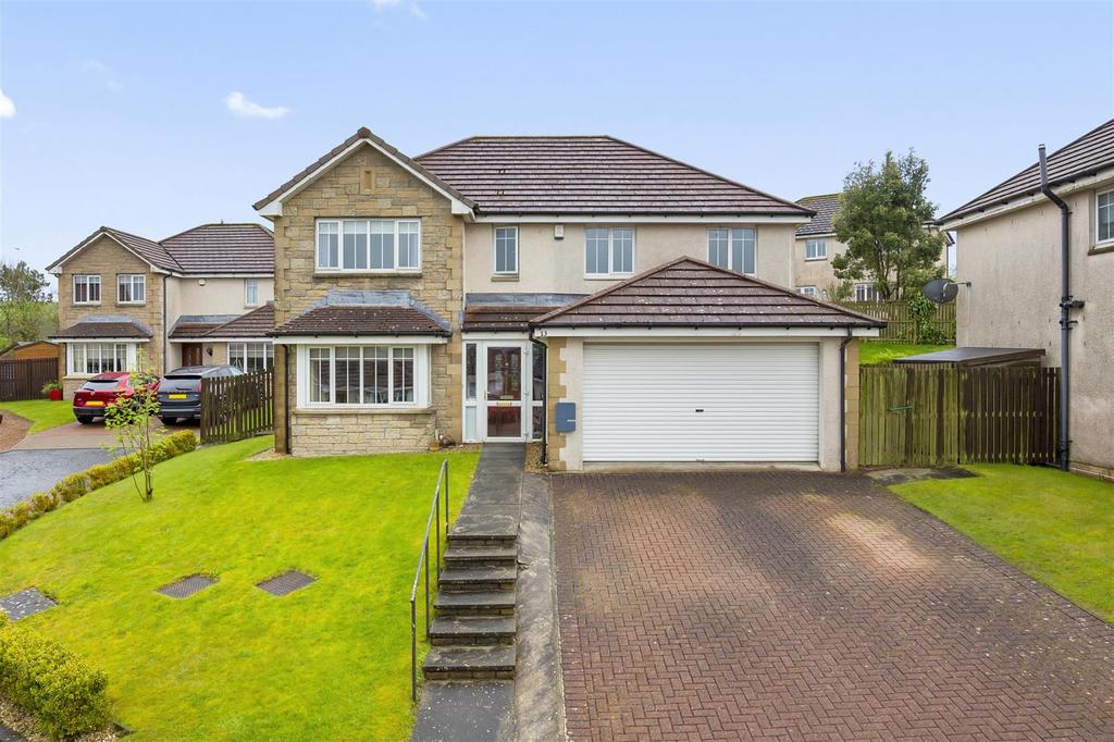 13 Lochwood Park, Kingseat, KY12 0UX 5 bed detached house - £335,000