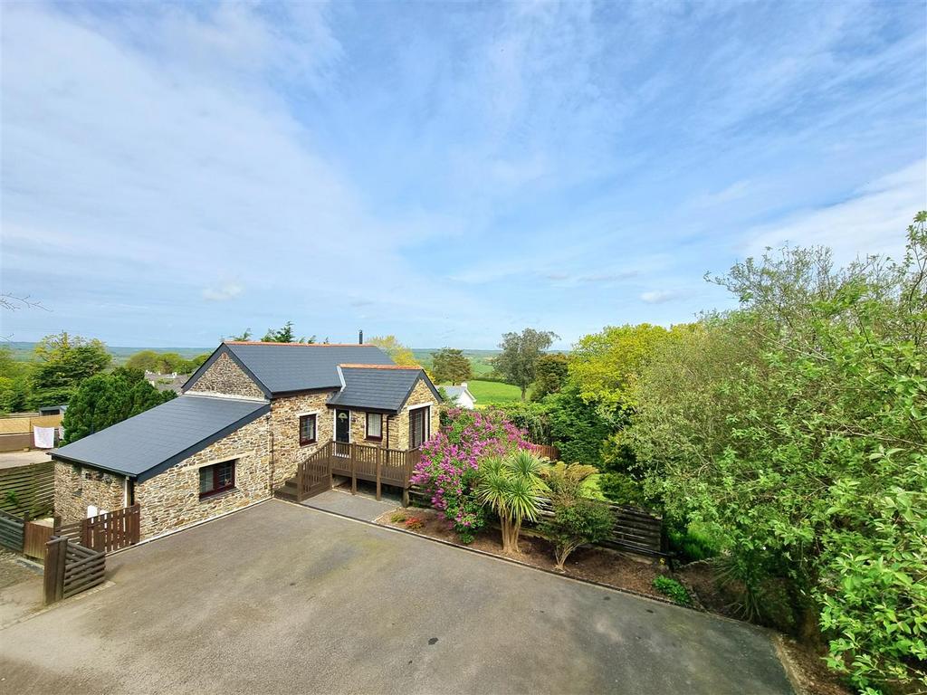 Langore, Launceston 3 bed barn conversion - £585,000