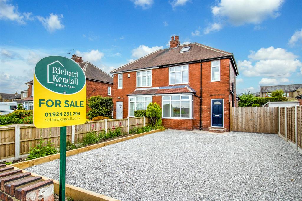Haigh Moor Road, Wakefield WF3 3 bed semi-detached house - £240,000