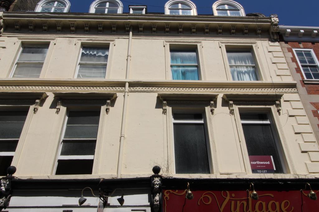 Silver Street, Hull HU1 1 bed flat - £550 pcm (£127 pw)