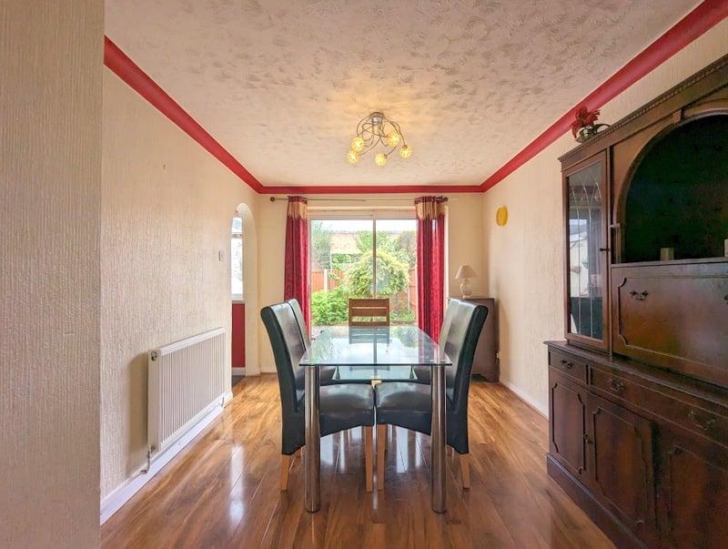 Bethany Waye, Feltham, TW14 3 bed terraced house - £2,100 pcm (£485 pw)