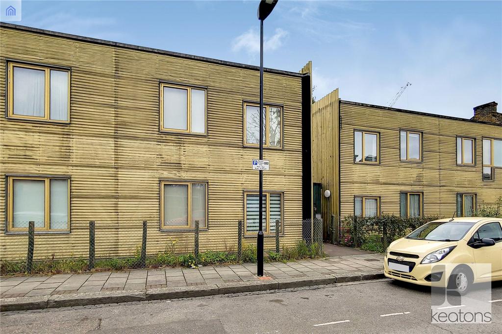 Boxley Street, London, E16 2 bed flat - £1,750 pcm (£404 pw)