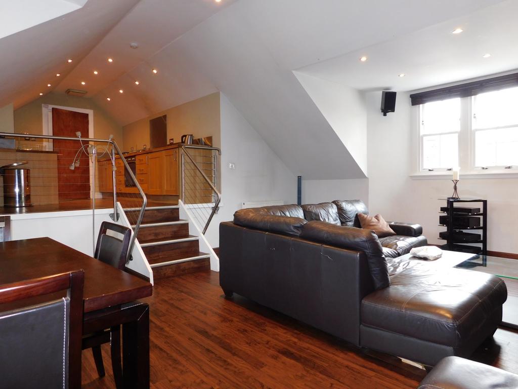 33, Gilmore Place, Edinburgh, EH3 9NG 2 bed flat - £1,800 pcm (£415 pw)