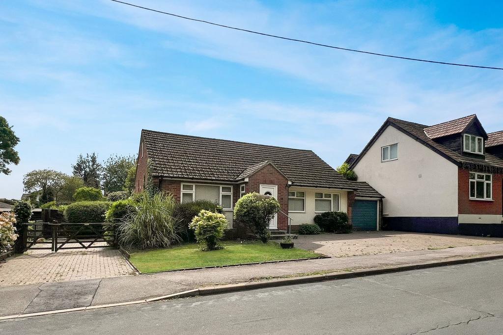 Recreation Road, Sible Hedingham... 3 bed bungalow - £450,000