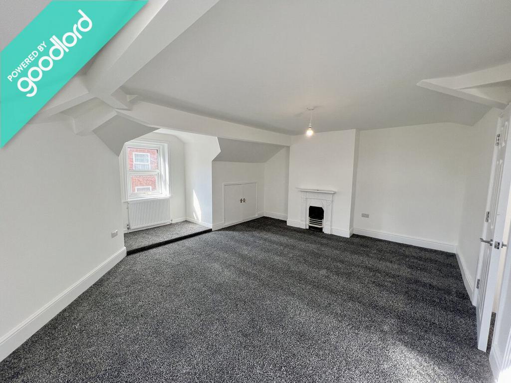 Ashley Road, Altrincham, WA14 2DT 1 bed apartment - £900 pcm (£208 pw)