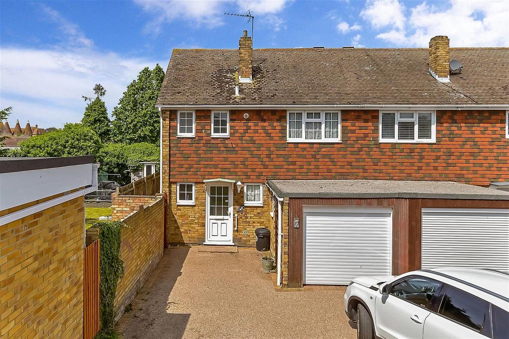 Oastview, Rainham, Gillingham, Kent 3 bed end of terrace house for sale ...