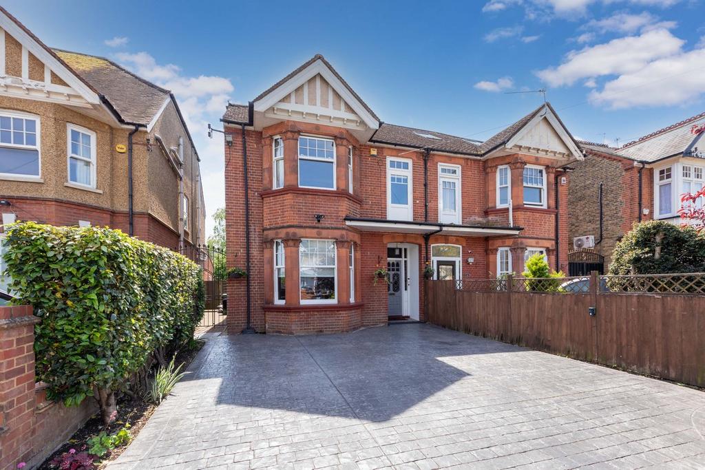 Sussex Place, Slough SL1 5 bed semi-detached house - £950,000