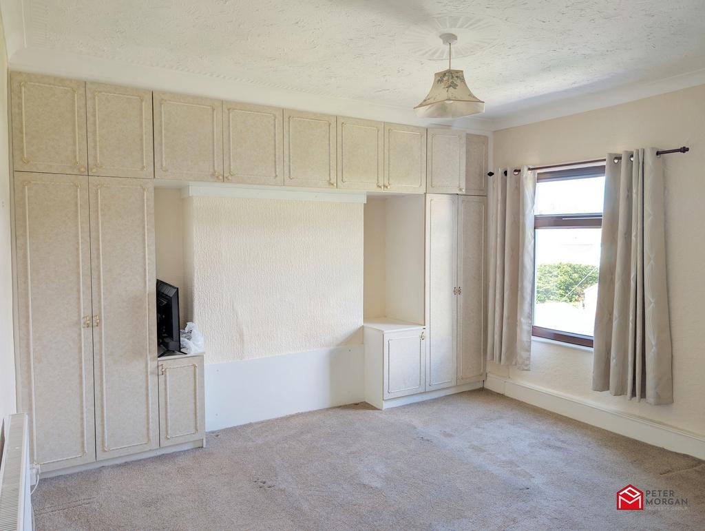 Cimla Road, Neath, Neath Port Talbot.... 3 bed semi-detached house for ...