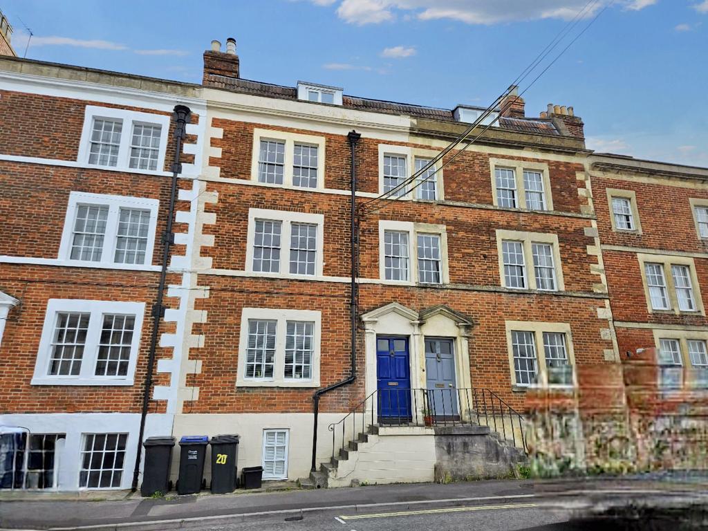 The Halve, Trowbridge BA14 5 bed townhouse - £375,000