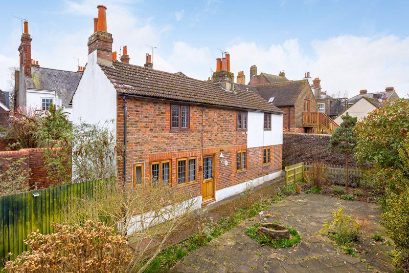 The Hollies, Hurstpierpoint 2 bed detached house - £445,000