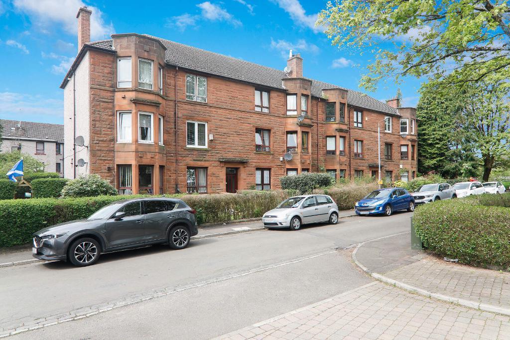 Girvan Street, Riddrie, G33 2DP 2 bed flat - £115,000