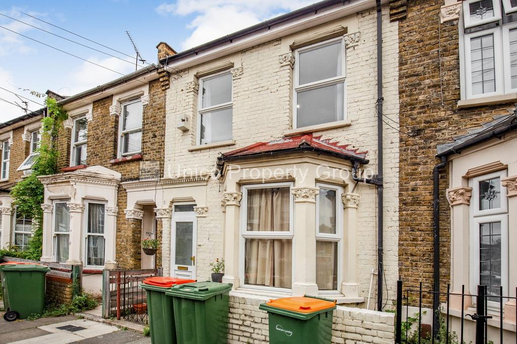 London E15 6 bed terraced house - £3,750 pcm (£865 pw)