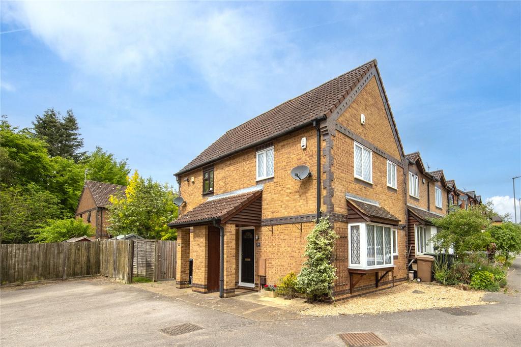 Malthouse Green, Bedfordshire LU2 1 bed end of terrace house - £209,995