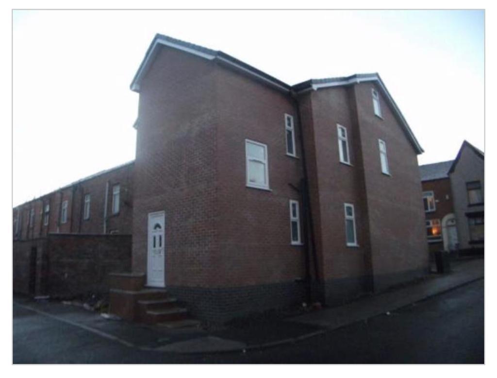 Bolton BL1 6 bed terraced house - £368,000