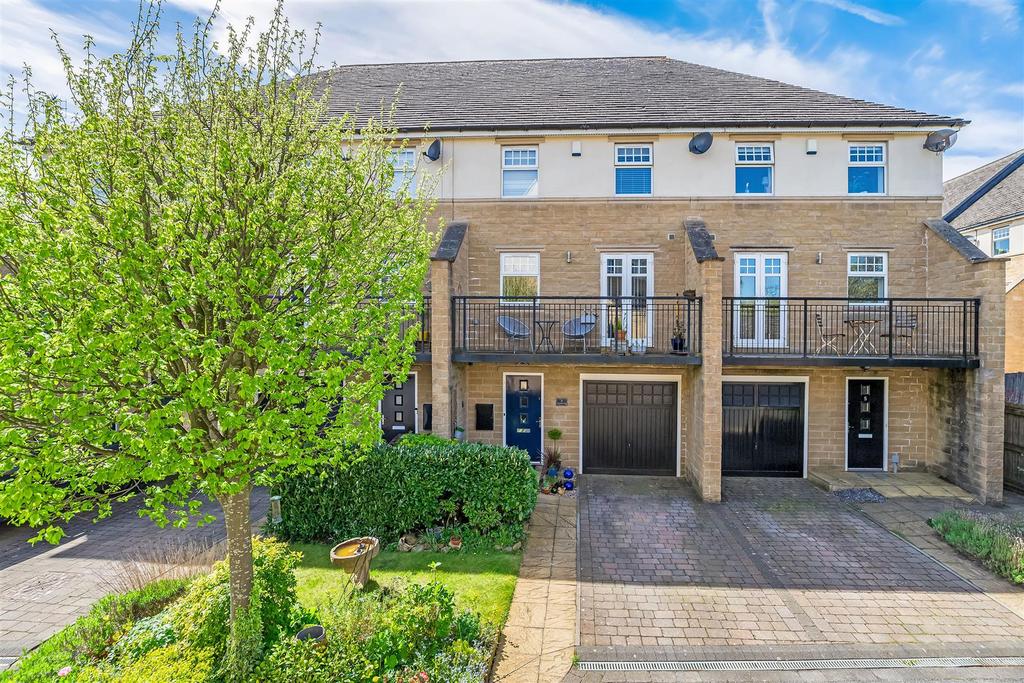 Newby Close, Menston LS29 4 bed townhouse - £399,950