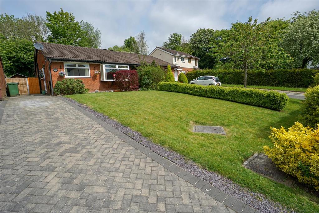 Beatty Drive, Bolton BL5 2 bed semi-detached bungalow for sale - £195,000